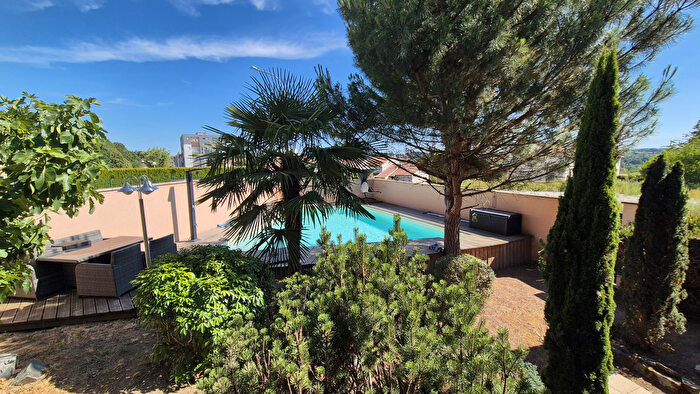 Maison 6 pièces à Saint-Junien, à vendre