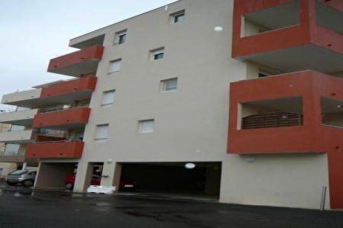Appartement à louer - Capouchiné, Nîmes - 2 pièces - 1 chambre