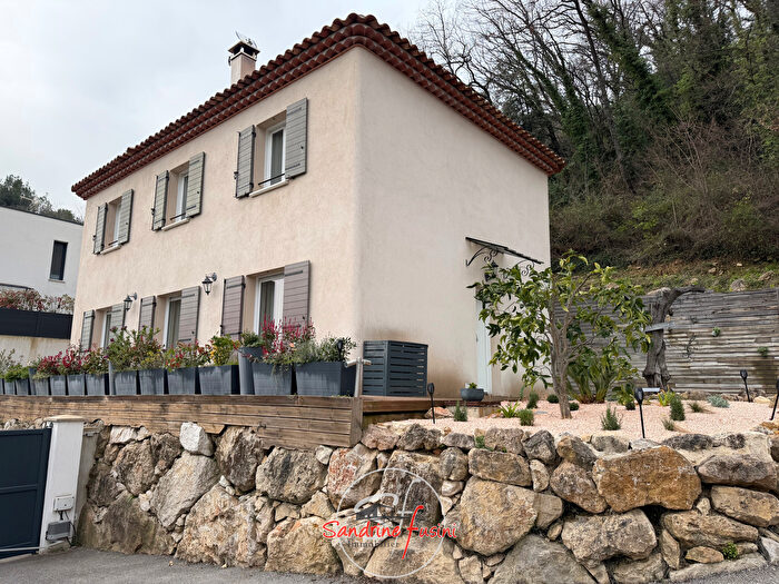 Maison à vendre - Carros - 4 pièces - 3 chambres
