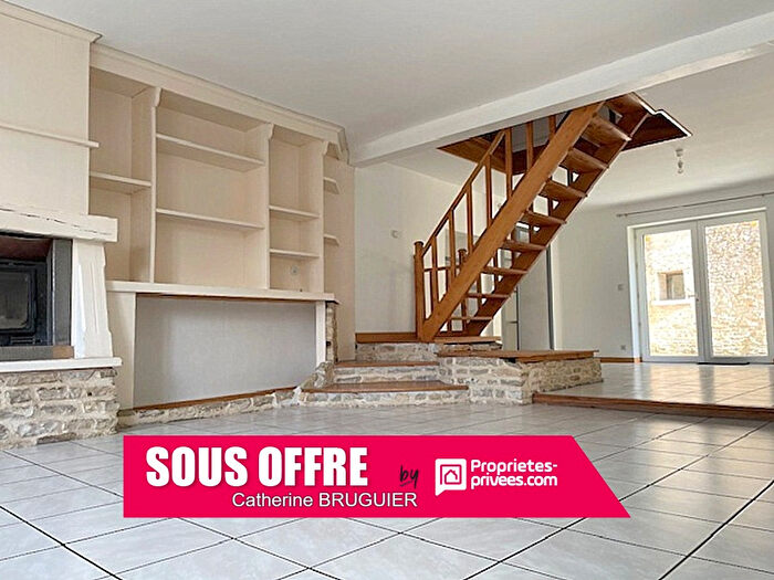 Maison à vendre - Saint-Sauveur-dAunis - 5 pièces - 4 chambres