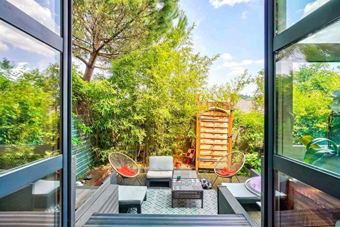 Appartement à vendre - Argenteuil - 4 pièces - 2 chambres