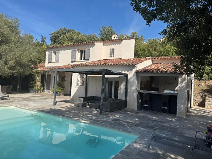 Maison à vendre - Tourrettes - 7 pièces - 6 chambres