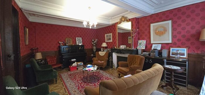 Maison à vendre - Ouveillan - 9 pièces - 4 chambres