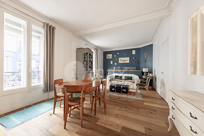 Asnières-sur-Seine, Centre-ville : Appartement 4 pièces à vendre