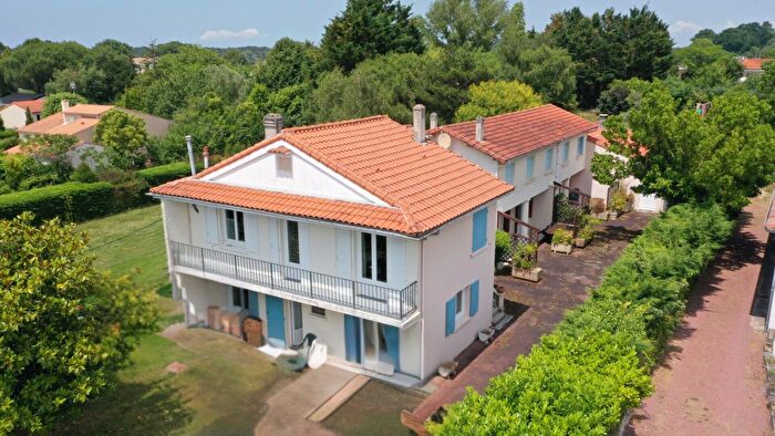 Appartement à vendre - Saint-Palais-sur-Mer - 4 pièces - 2 chambres