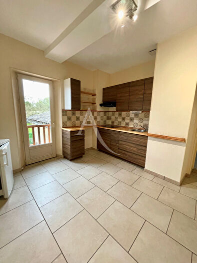 Appartement à louer - LIsle-Jourdain - 1 pièce - 1 chambre