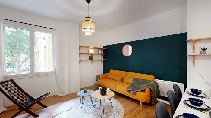 Appartement à louer - Marseille er , Chapitre - 5 pièces - 4 chambres