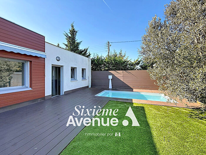 Maison à vendre - Décines-Charpieu, Champ Blanc - 4 pièces - 3 chambres