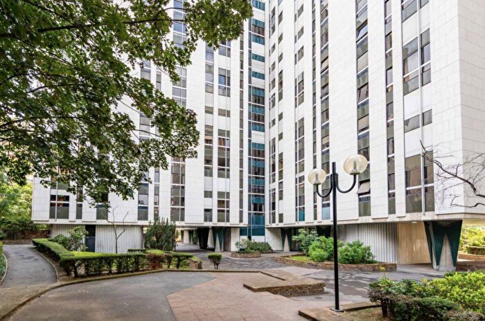 Appartement à louer - Cambronne-Garibaldi, Paris ème - 1 pièce