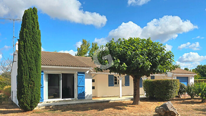 Saint-Hilaire-la-Forêt - Maison 6 pièces à vendre