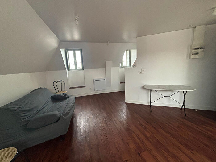 Appartement à louer - Laval, Les Fourches - 1 pièce