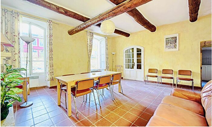 Maison à vendre - La Roque-dAnthéron - 9 pièces - 6 chambres