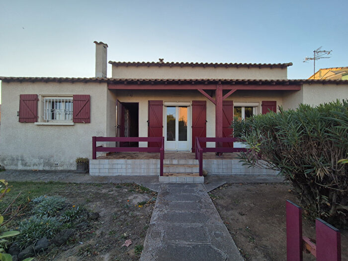 Maison à vendre - Vias, Ville - 4 pièces - 3 chambres