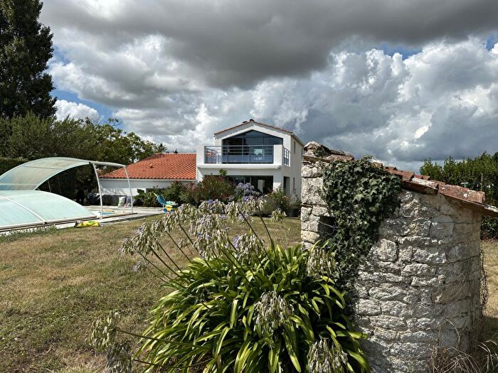 Maison à vendre - Le Bernard - 4 pièces - 3 chambres