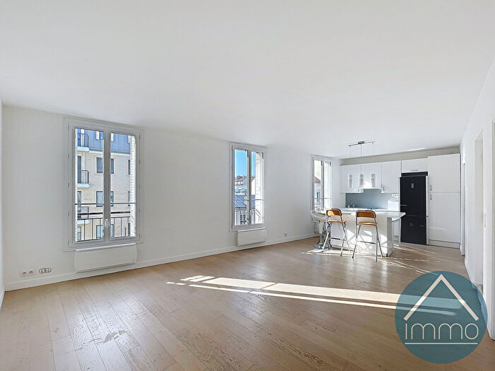 Appartement à vendre - Asnières-sur-Seine, Centre-ville - 3 pièces - 2 chambres