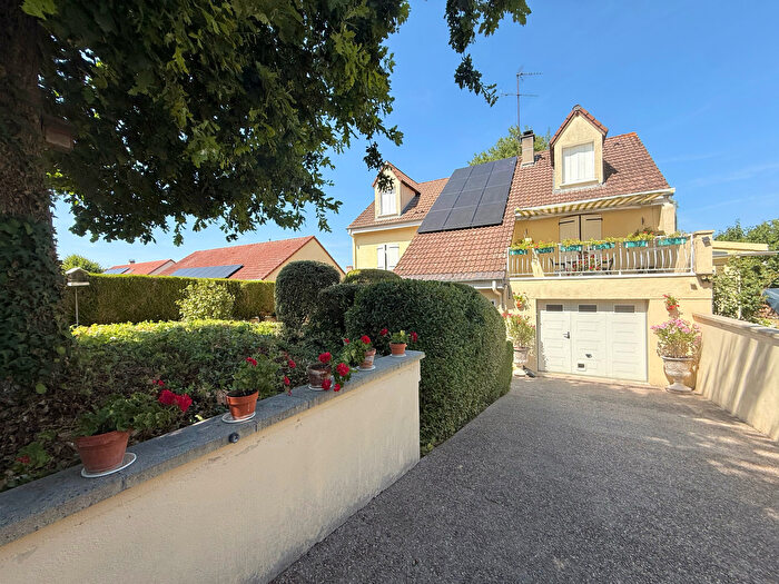 Maison 6 pièces à Vierzon, Bourgneuf, à vendre