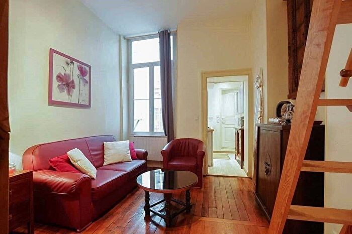 Appartement à louer - Sainte Avoie, Paris ème arrondissement - 1 pièce