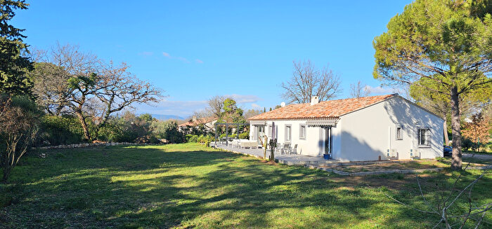 Maisons à vendre et appartements à louer - 1