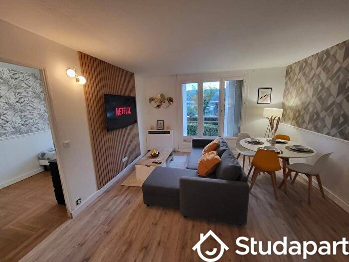 Appartement à louer - Coteaux Ouest-Pasteur, Rouen - 1 pièce - 3 chambres