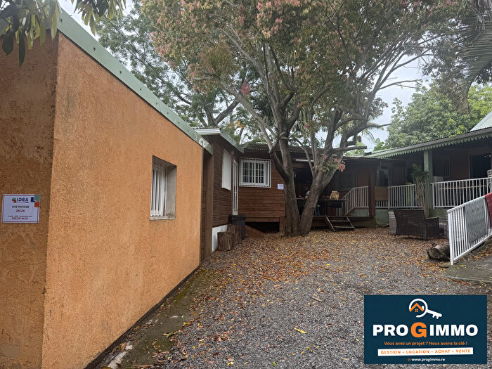 Maison à vendre - Le Tampon, Trois Mares - 11 pièces