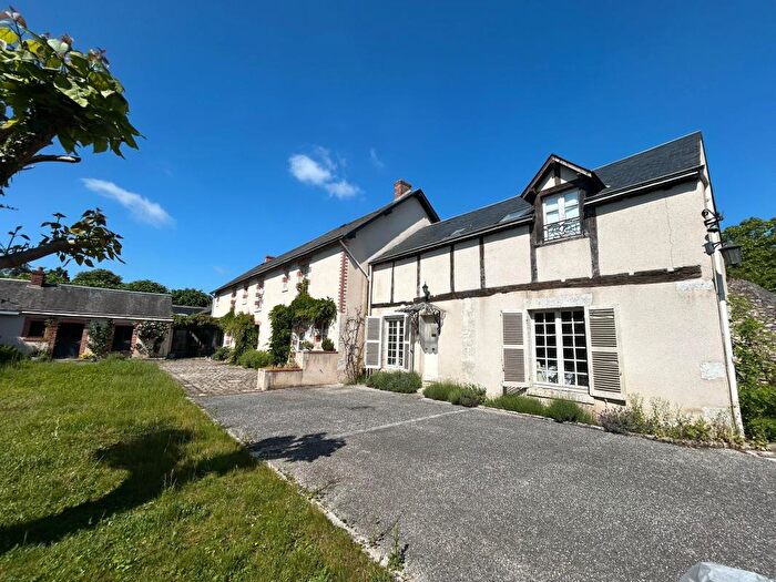 Saint-Denis-sur-Loire : Maison 7 pièces à vendre