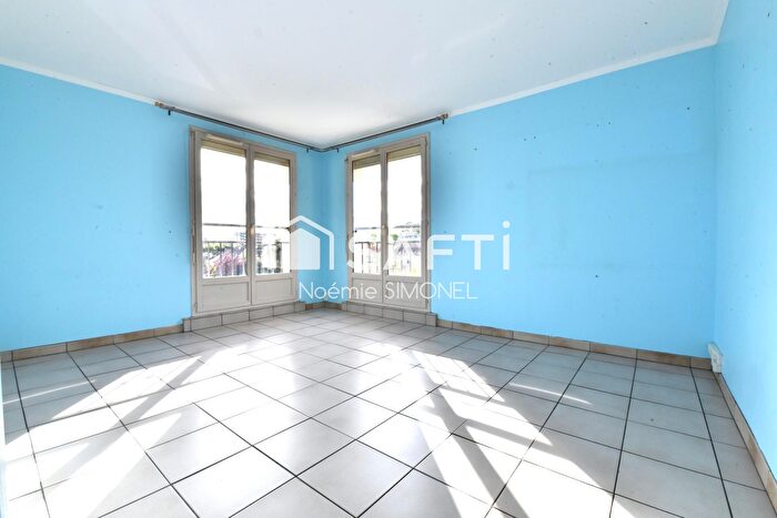Chilly-Mazarin, Nord : Appartement 3 pièces à vendre