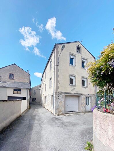 Maison 11 pièces à Brassac, à vendre