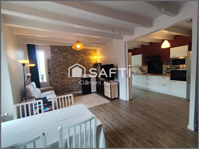 Saint-Ouën-des-Toits - Maison 6 pièces à vendre