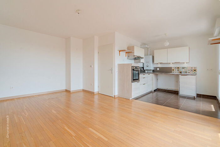 Noisy-le-Grand, Centre-ville - Appartement 3 pièces à vendre