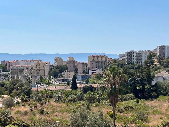Alzo Di Leva, Ajaccio : Appartement 2 pièces à louer