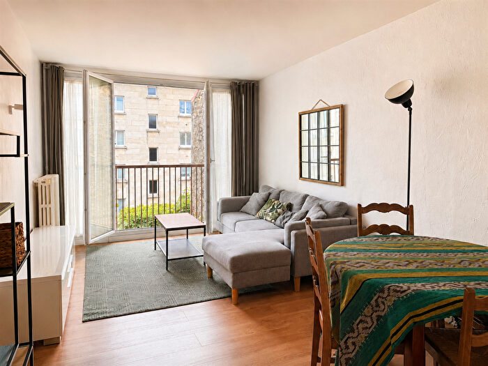 Clamart, Gare : Appartement 2 pièces à vendre
