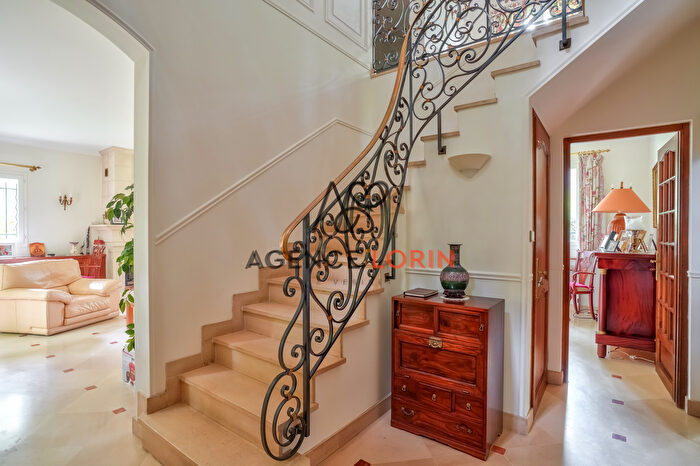 Maison à vendre - Le Vésinet - 8 pièces - 5 chambres