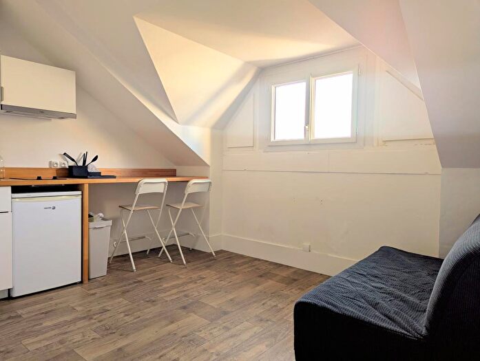 Appartement à louer - Quartiers Centre, Fougères, Sévigné - 1 pièce