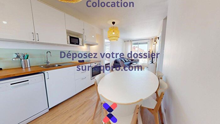 Appartement à louer - Monplaisir Lumière, Lyon ème arrondissement - 6 pièces - 5 chambres
