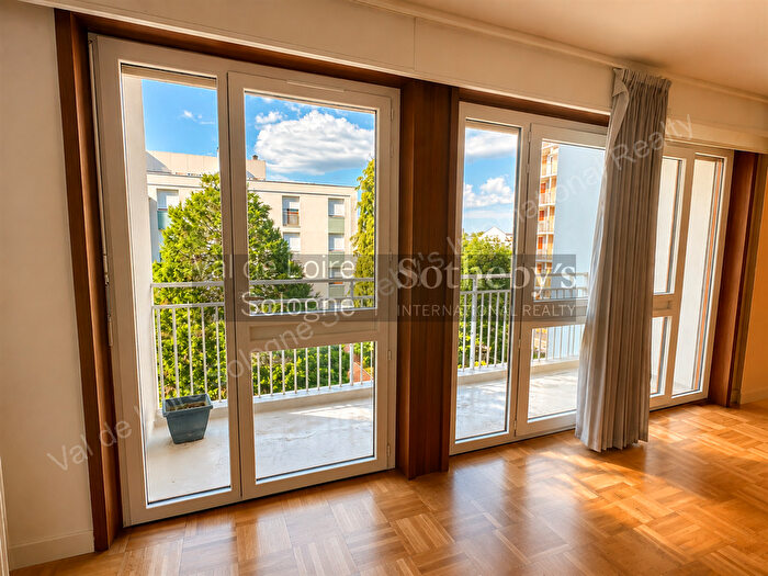 Orléans, Faubourg Saint-Jean : Appartement 5 pièces à vendre