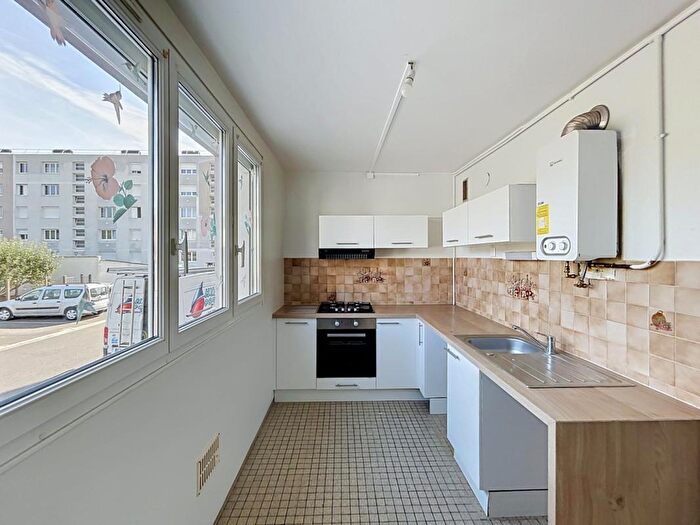 Appartement 6 pièces à Mainvilliers, à louer