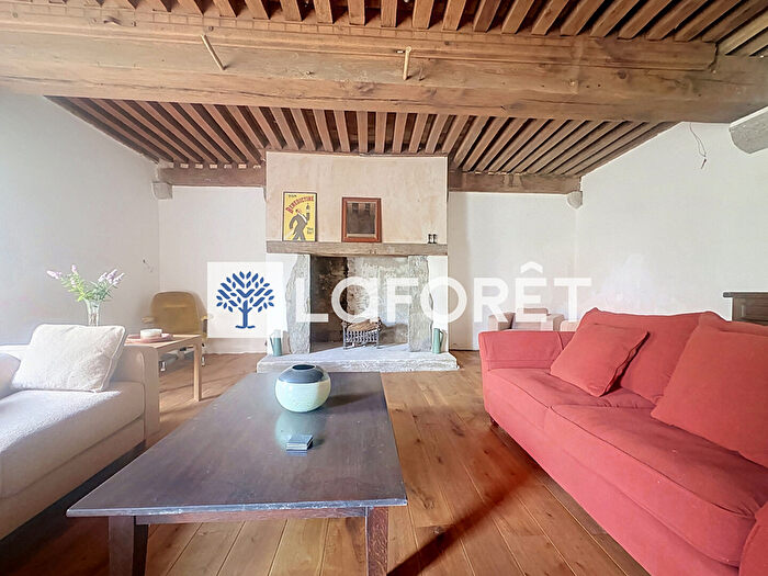 Maison 6 pièces à Moutiers-sous-Chantemerle, à vendre