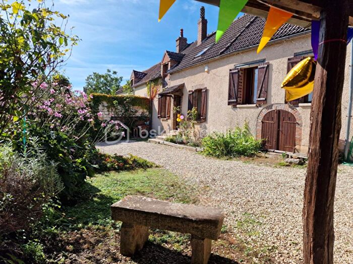 Maison à vendre - Thorigny-sur-Oreuse - 6 pièces - 4 chambres