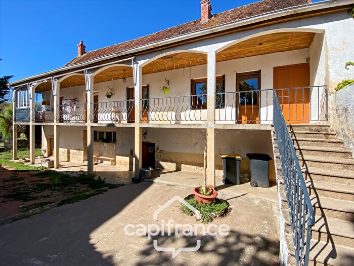 Maison 7 pièces à vendre à Curtil-sous-Burnand