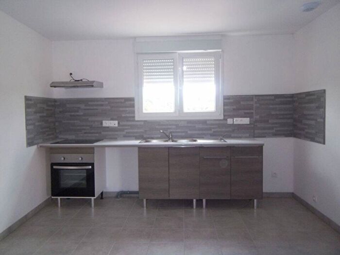 Taillebourg - Maison 4 pièces à louer