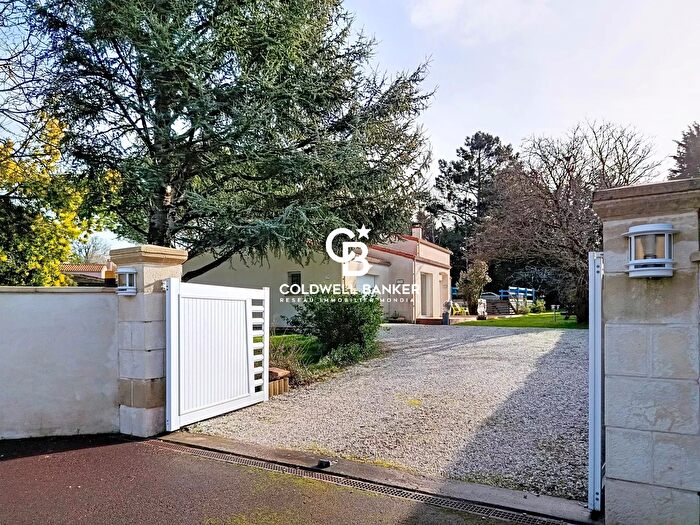 Maison à vendre - Saint-Porchaire - 5 pièces - 3 chambres