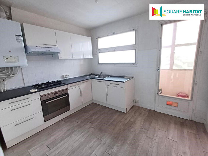 Appartement à louer - Lons - 4 pièces - 3 chambres