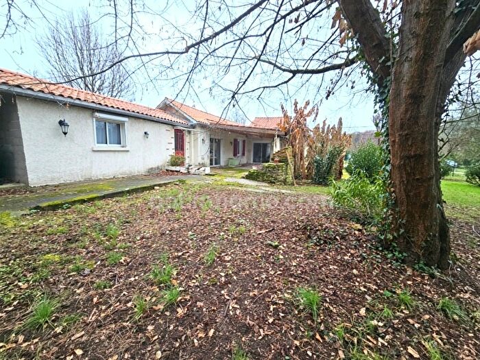 Maison à vendre - Angoulême, Saint-Cybard - 3 pièces - 2 chambres