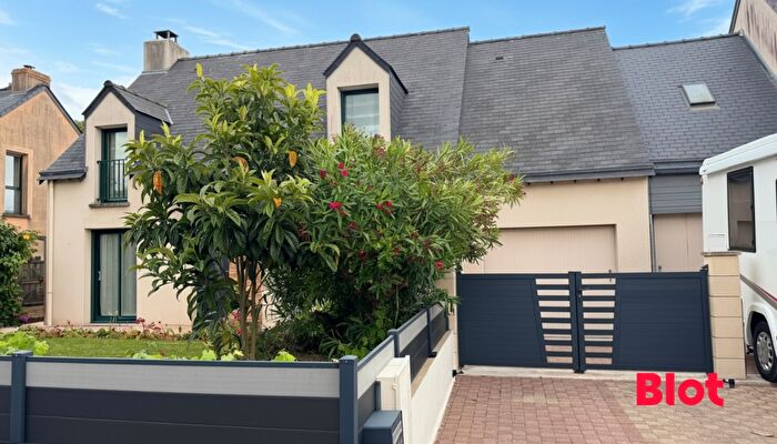 Bréal-sous-Montfort : Maison 6 pièces à vendre