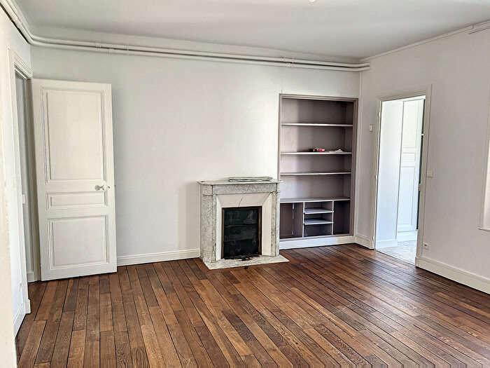 Appartement à louer - Reims, Centre-ville - 5 pièces - 3 chambres