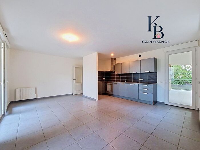 Vétraz-Monthoux : Appartement 3 pièces à louer