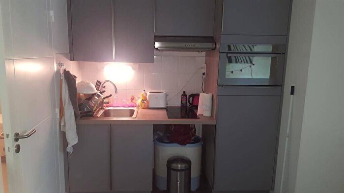 Appartement à louer - Cathédrale, Tours - 1 pièce