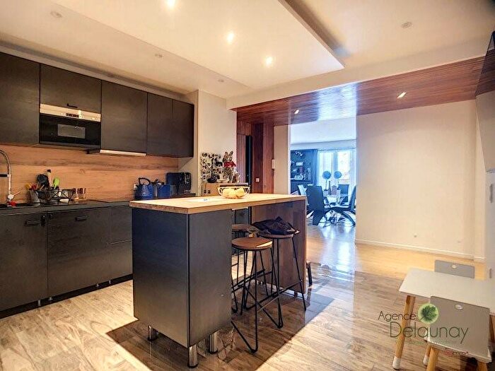 Appartement à louer - Saint-Cloud - 5 pièces - 2 chambres