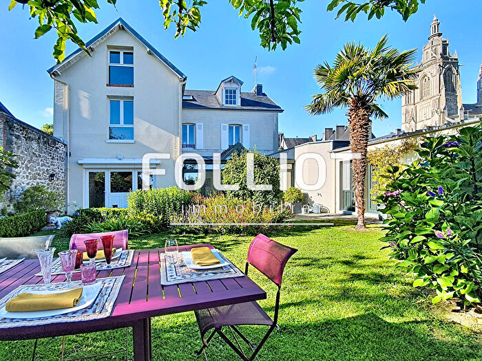 Maison à vendre - Coutances - 6 pièces - 5 chambres