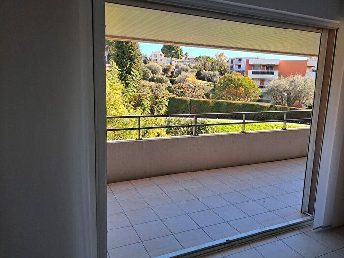 Appartement 2 pièces à Fontmerle, Antibes, à louer